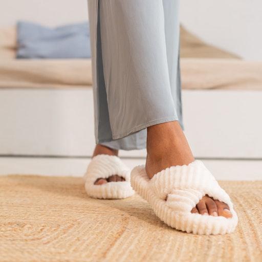 Chinelos de Quarto Mulher – Doraly